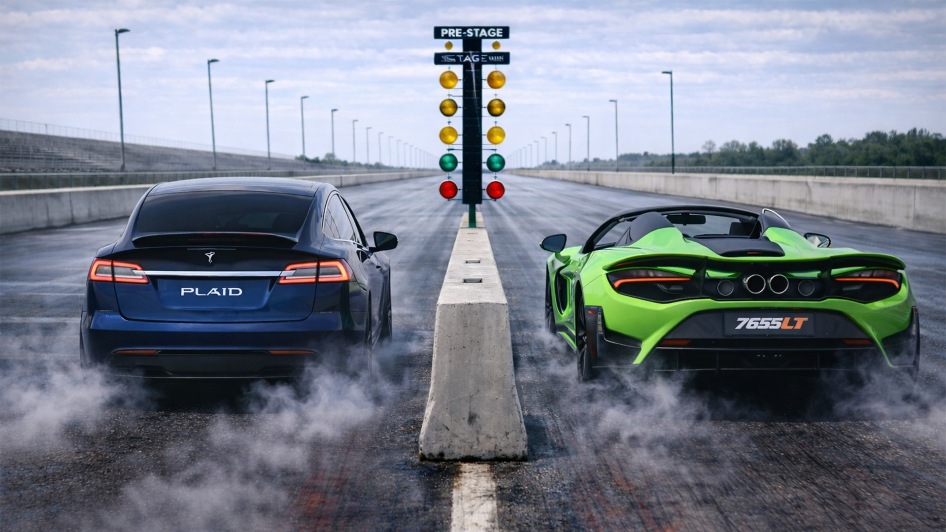 1,020 HP Model X Plaid vs McLaren 765LT Spider drag race