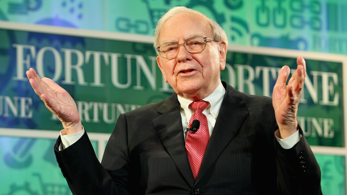 3 Warren Buffett-style ETFs for a golden retirement
