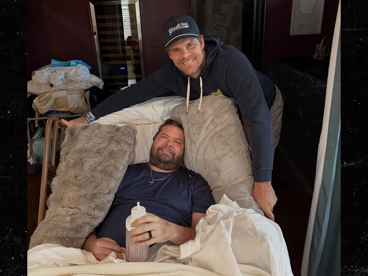 Greg Olsen posts heartbreaking tribute after brother Chris’ death
