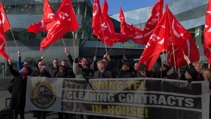 RMT general secretary Eddie Dempsey leads cleaners’ protest against ...