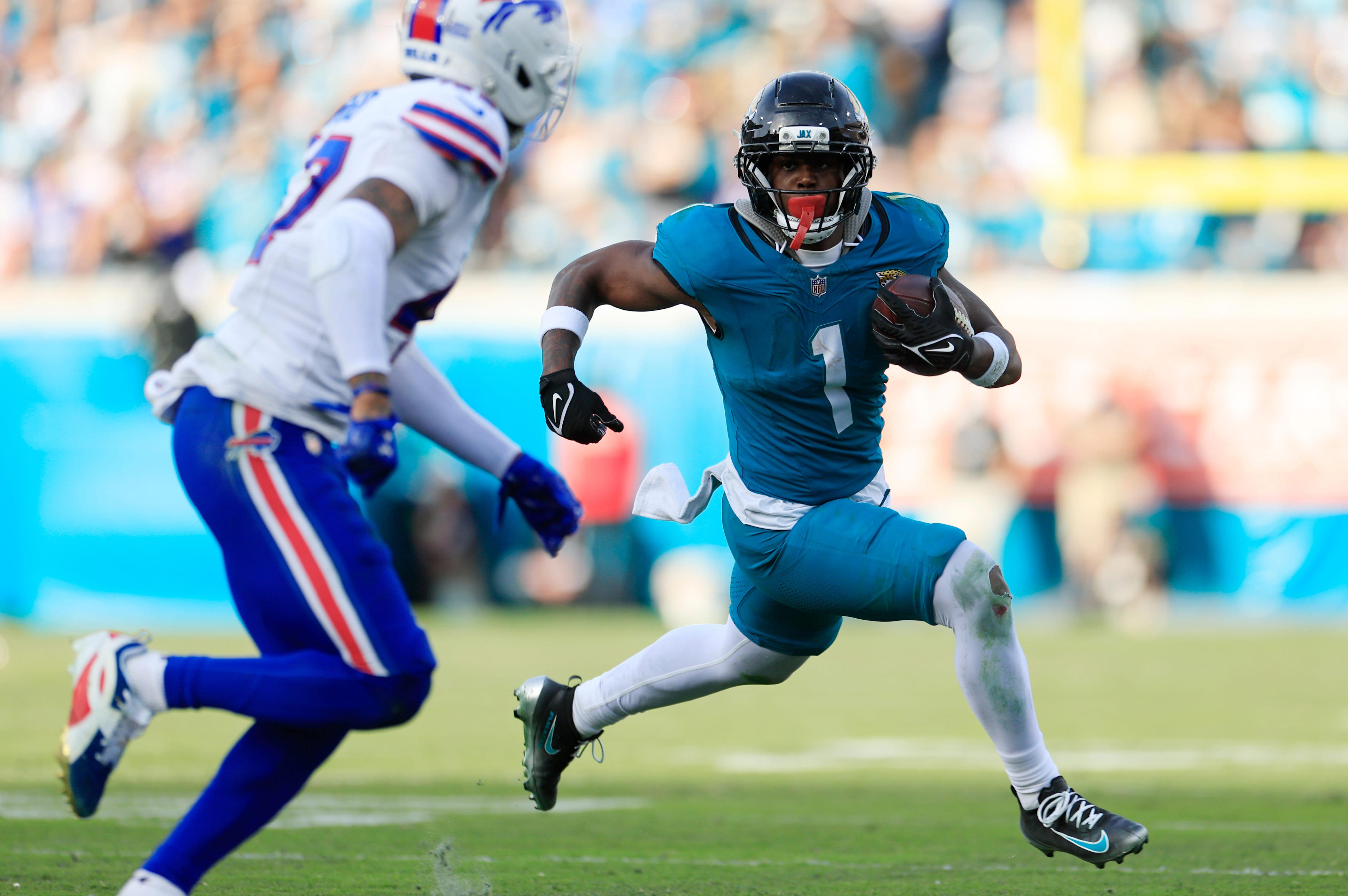 Why didn't Jaguars franchise tag Devin Lloyd or Travis Etienne?