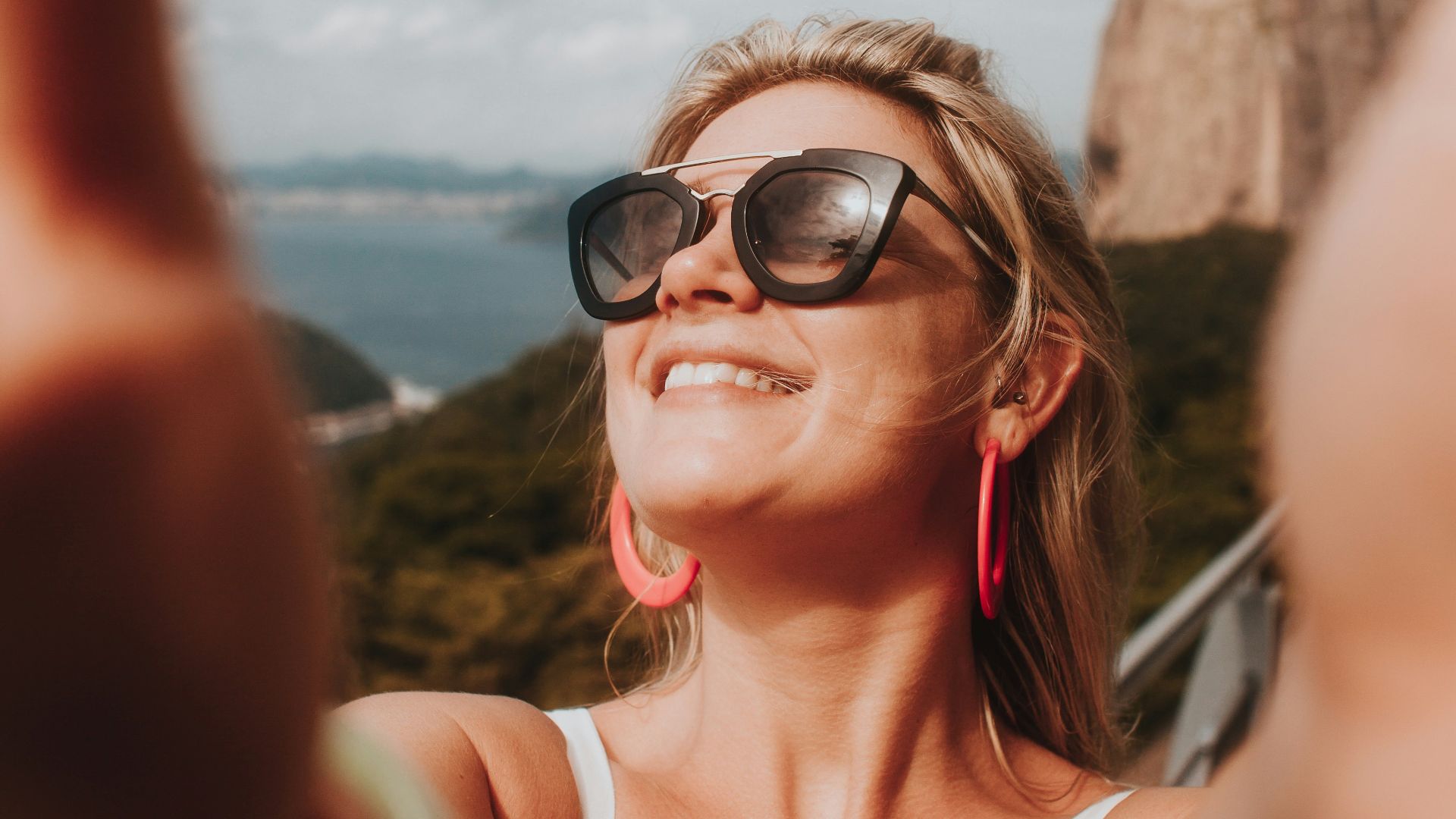 20 tips for looking good in photos