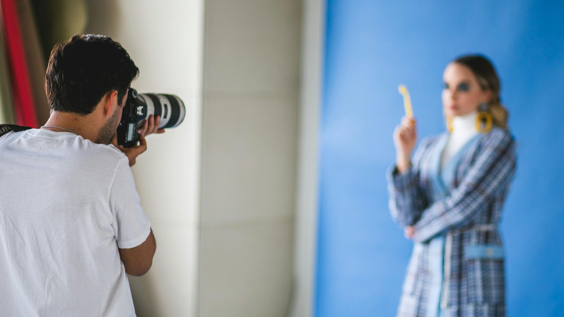 20 tips for looking good in photos