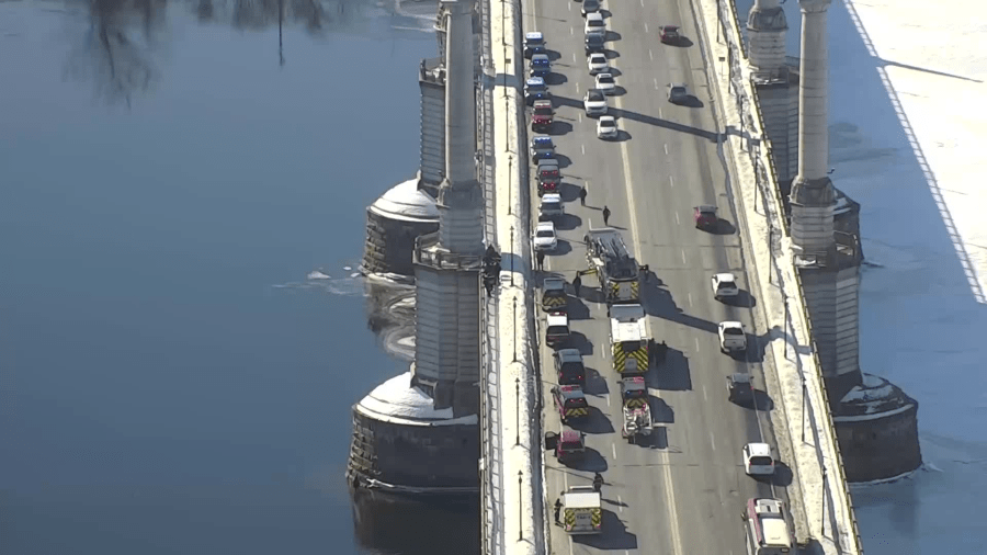 Person rescued after jumping into Connecticut River from Memorial ...