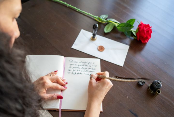 15 tips for writing a love letter your partner will cherish forever