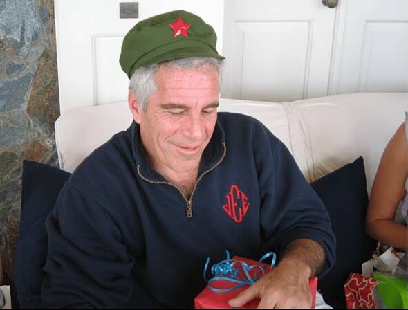 Jeffrey Epstein's dentist girlfriend 40 years his junior inherited $100 ...
