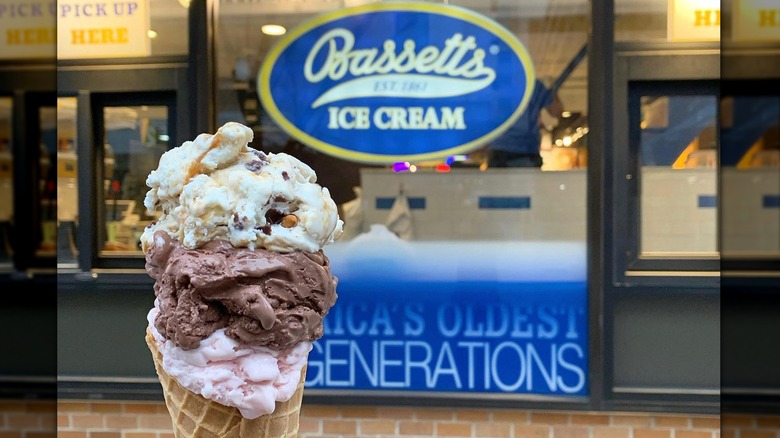 13 oldest ice cream parlors in the US