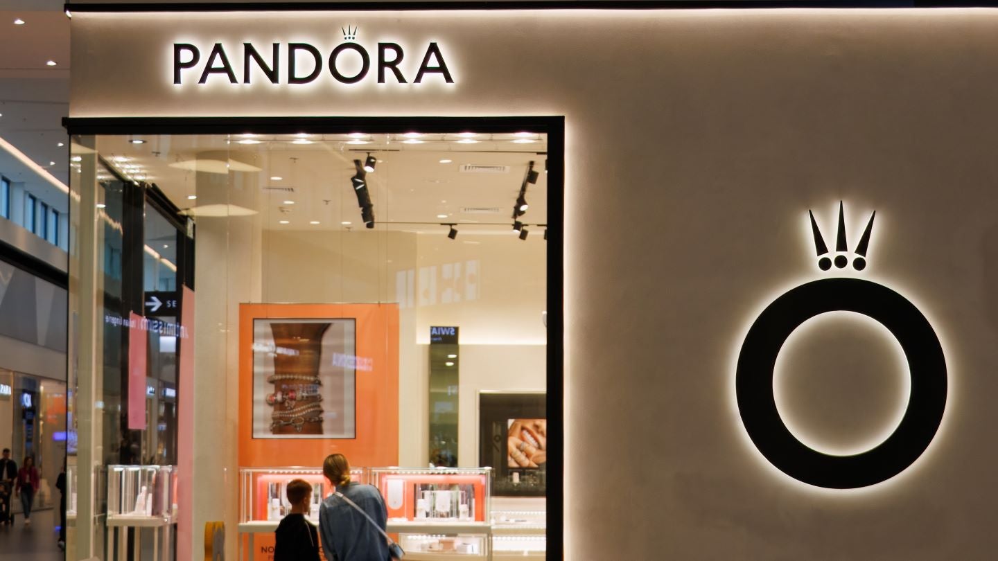 Pandora plans platinum-plated jewellery to cut silver reliance