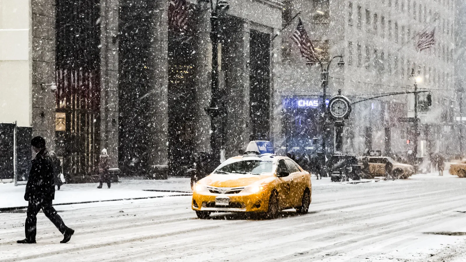 Severe snowstorm lead to Broadway performance cancellations