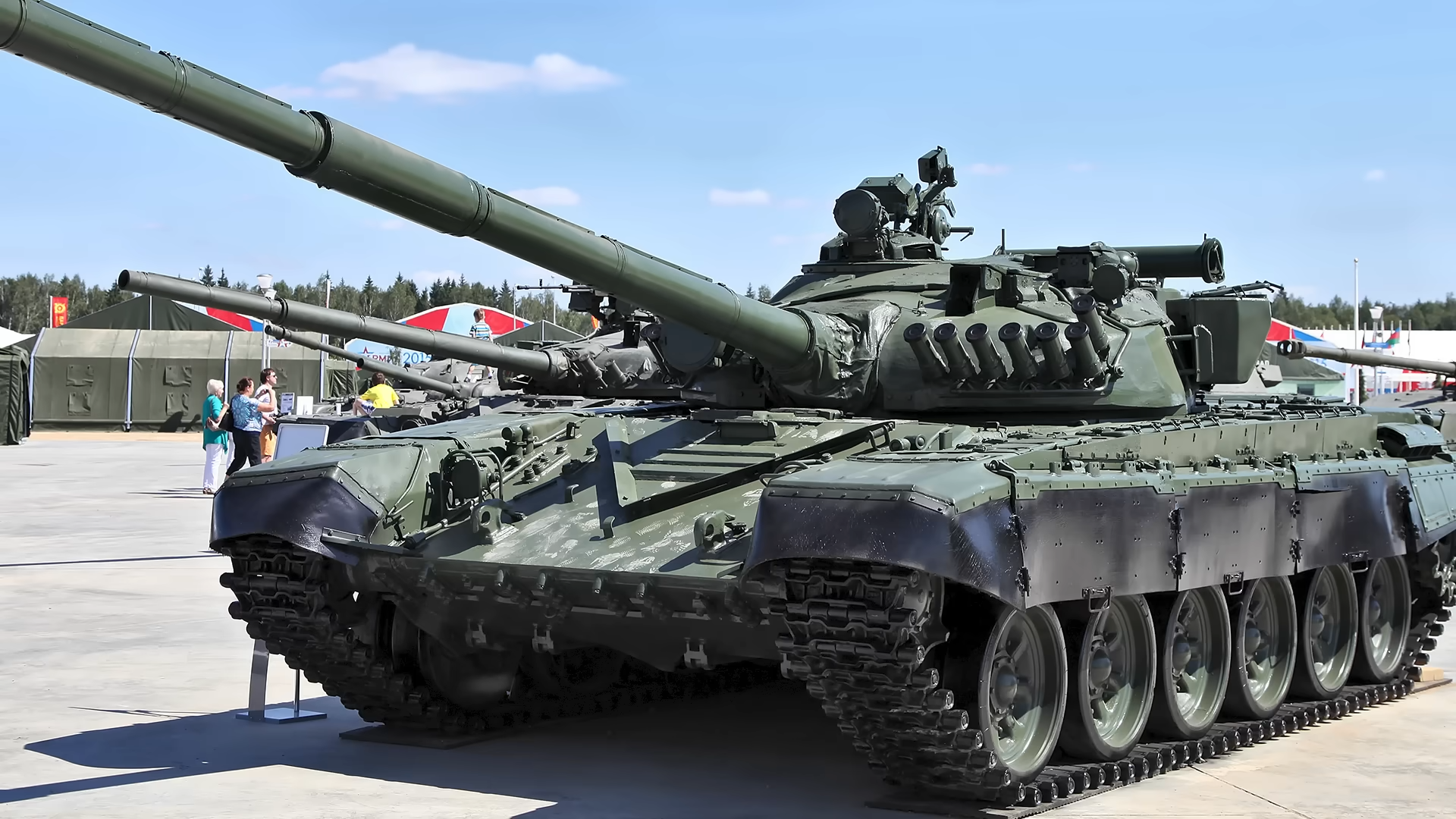 Why everyone is laughing at Iran's new tank