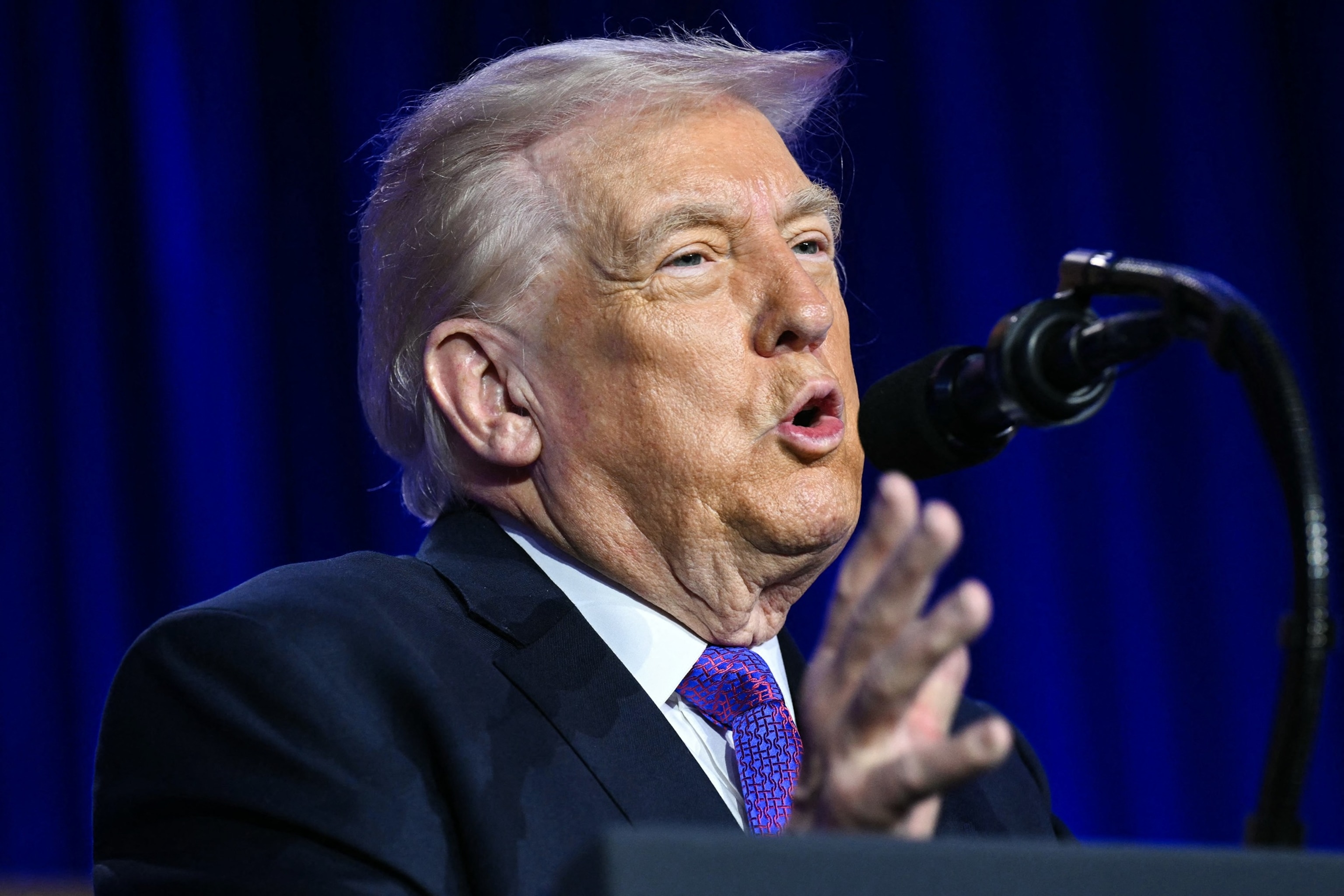 Trump shifts explanation of why DNI Gabbard was at FBI Georgia election ...