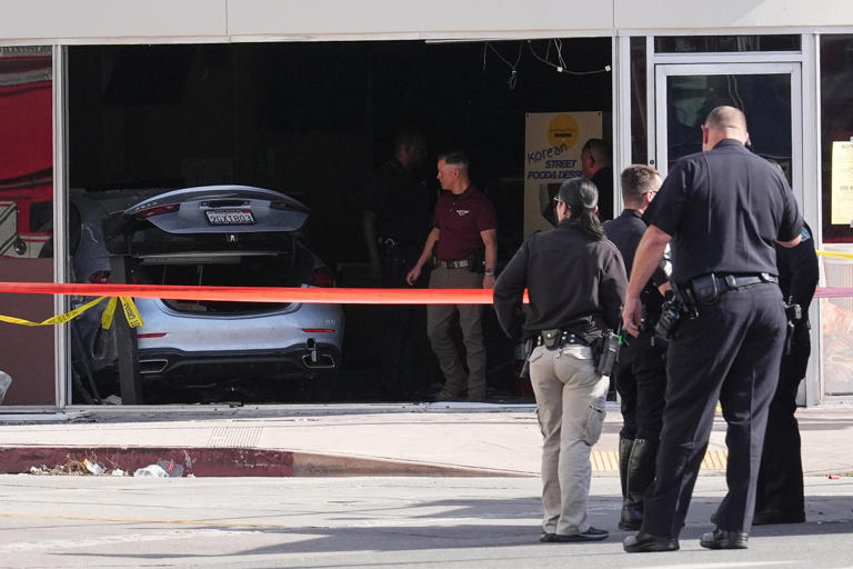 3 dead, 6 hurt after 92-year-old driver hits bicyclist and crashes into ...