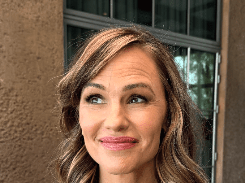 Jennifer Garner went full Mike Tyson during fight scene