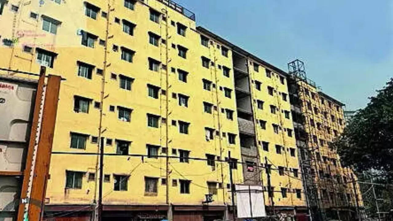 BMC finds buildings on plot for sewage plant, stops work, orders ...