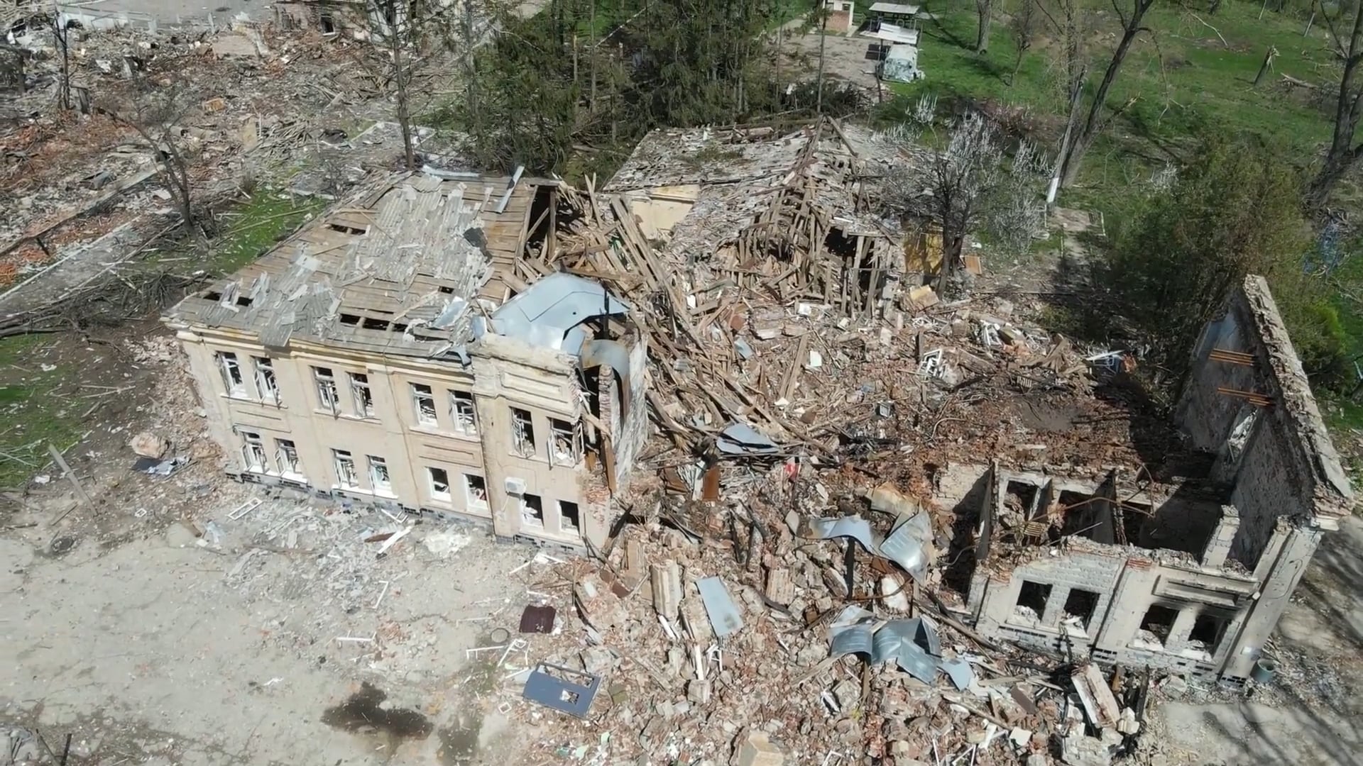 Chernihiv, Ucraina: riprese con drone di una città distrutta dalla guerra