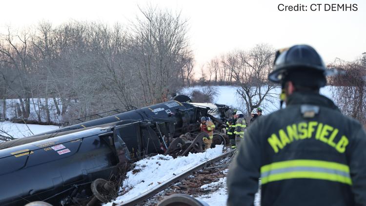 Train cars carrying liquid propane derail in Mansfield; officials ...