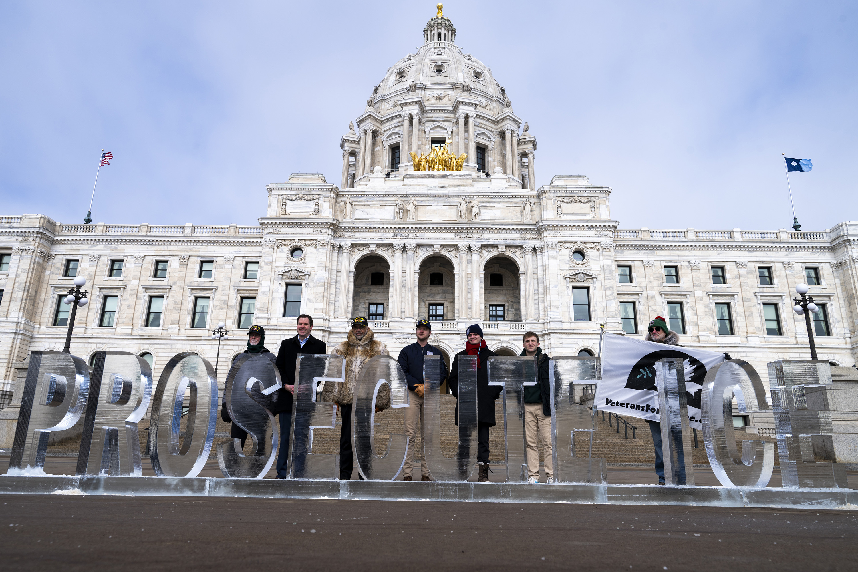 Jan. 6 rioter Jake Lang arrested for damaging ice sculpture at ...