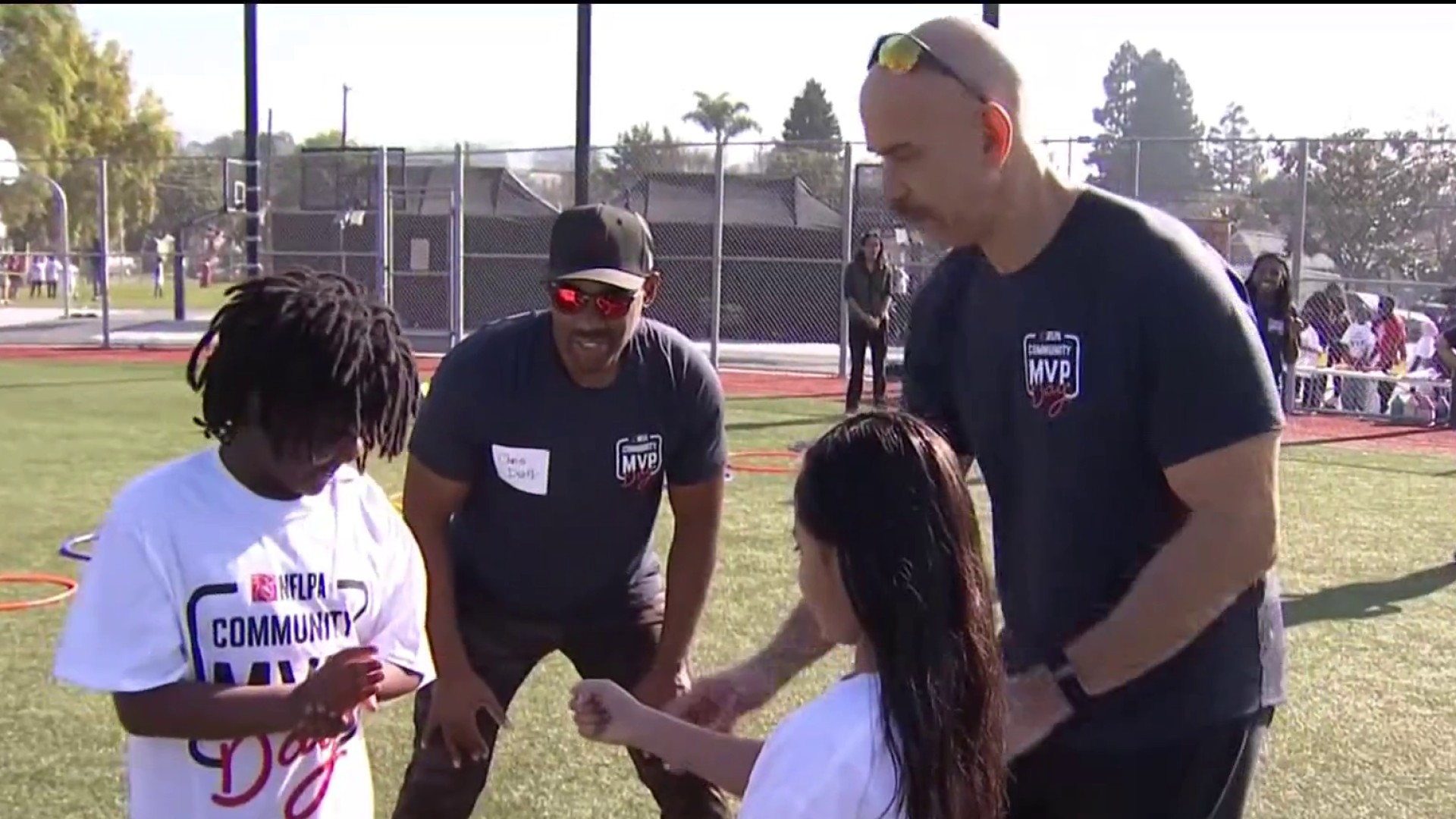 'I hope they feel seen': Oakland students spend day meeting with NFL ...