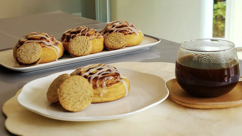 14 store-bought cinnamon roll brands, ranked worst to best