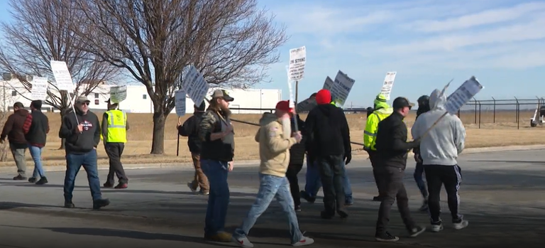 'Sole intent of crushing the union': Premier Midwest Beer employees on ...