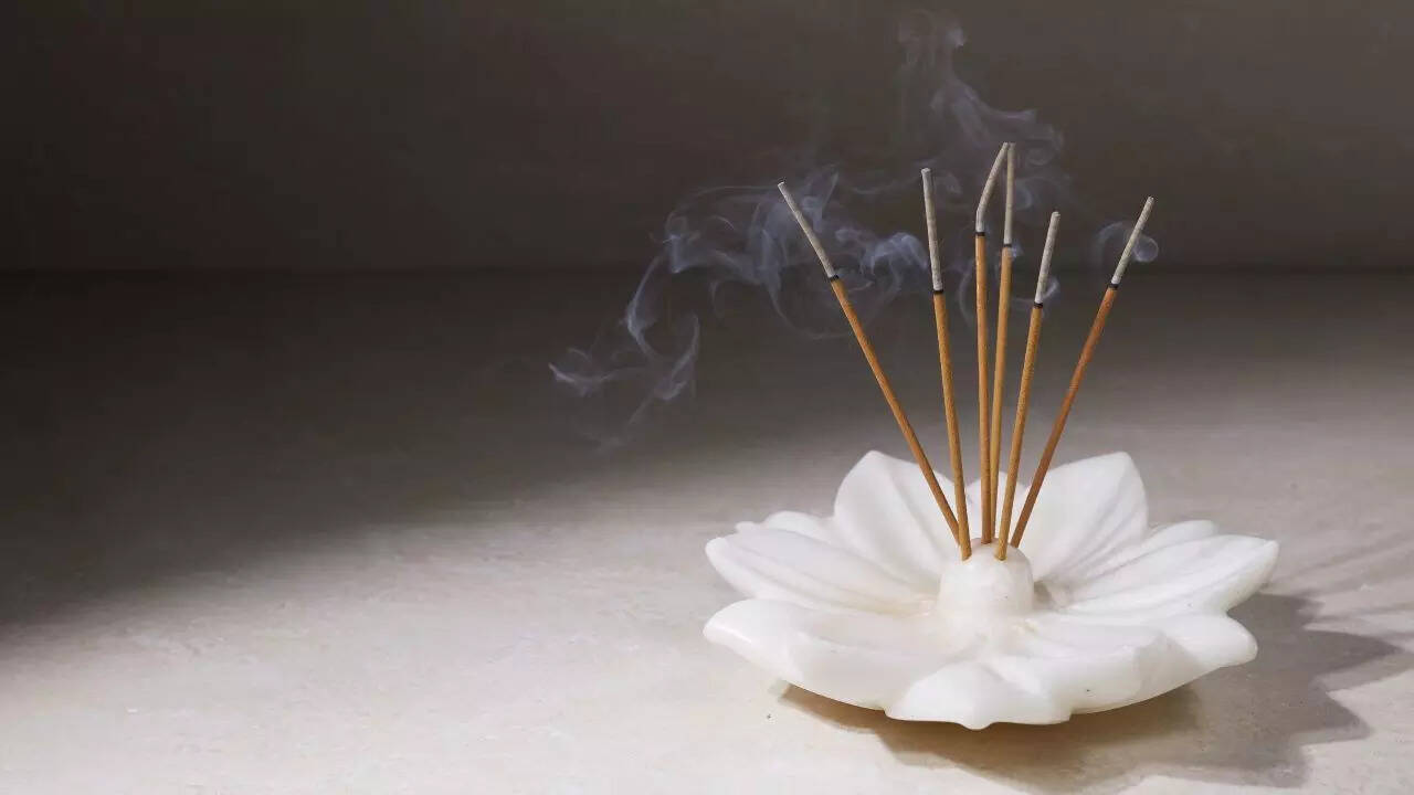 Why is burning incense sticks in the evening a daily ritual? How does ...