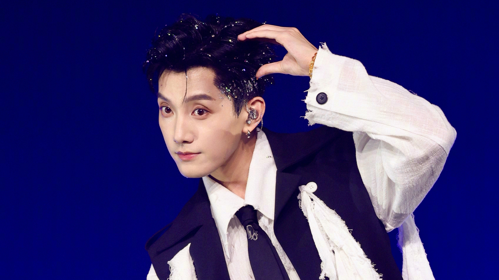 Fans boycott Chinese star Fan Shiqi after linking him to Yu Menglong's ...