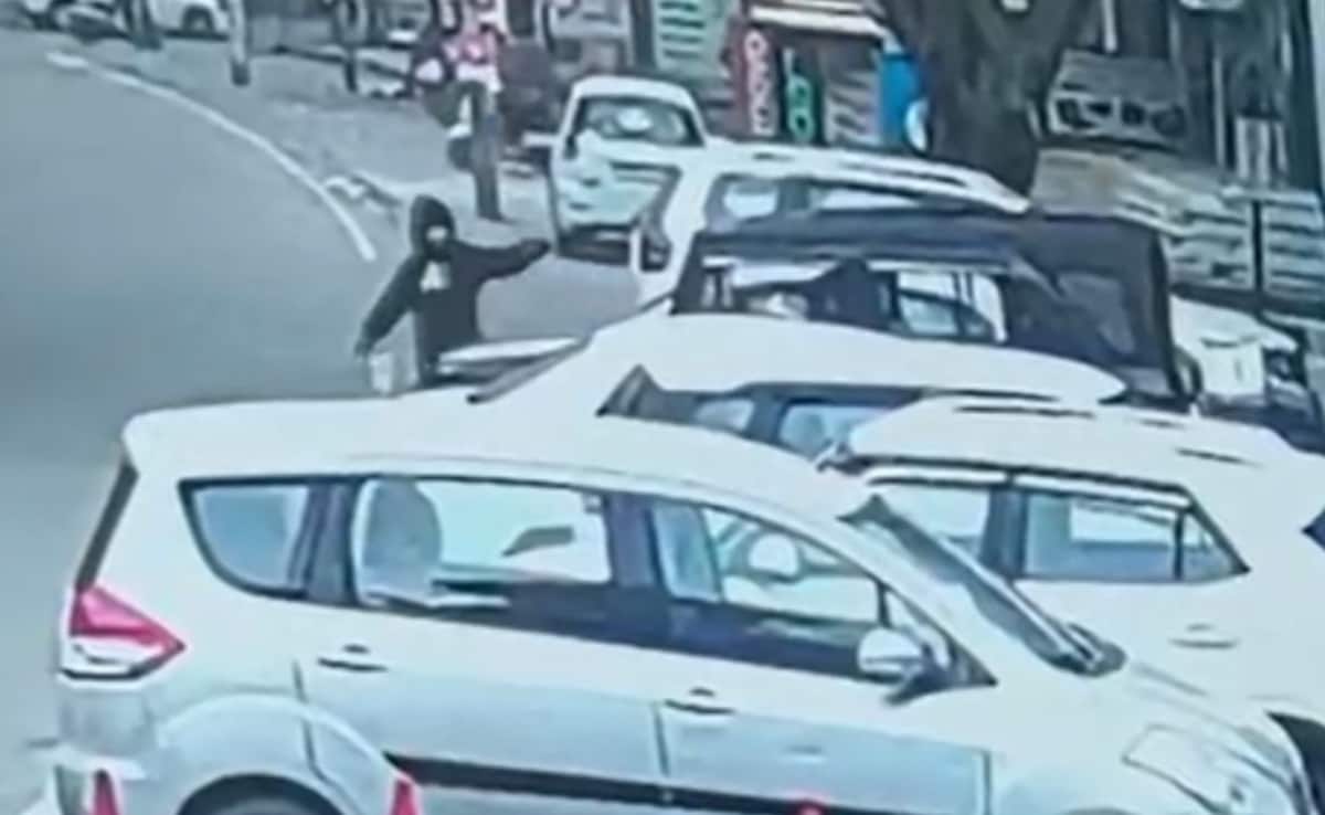 CCTV shows man in hoodie walking up to AAP leader's car, firing ...