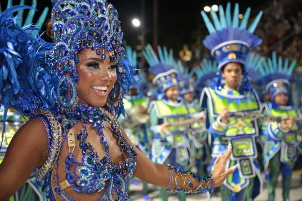Rainha de bateria da Tuiuti, Mayara Lima diz que ligação com os ...