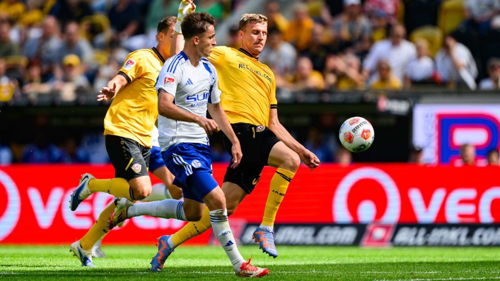 Dynamo Dresden Aufstellung: SGD-Startelf gegen Schalke 04 und Topstar ...
