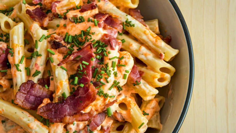 Customers ordered pasta with prosciutto, then blamed the waitress ...