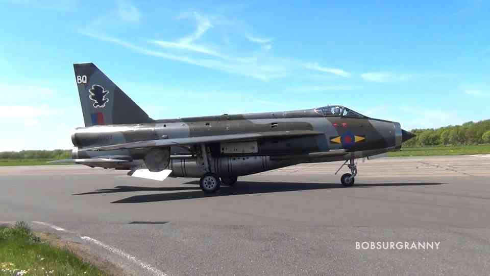 Watch the English Electric Lightning explode down the runway at full power