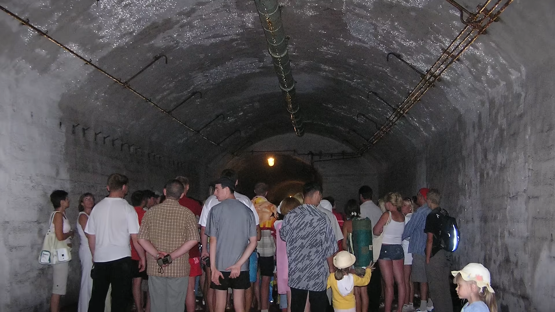 Russia built a secret submarine base under a mountain - and it’s active ...