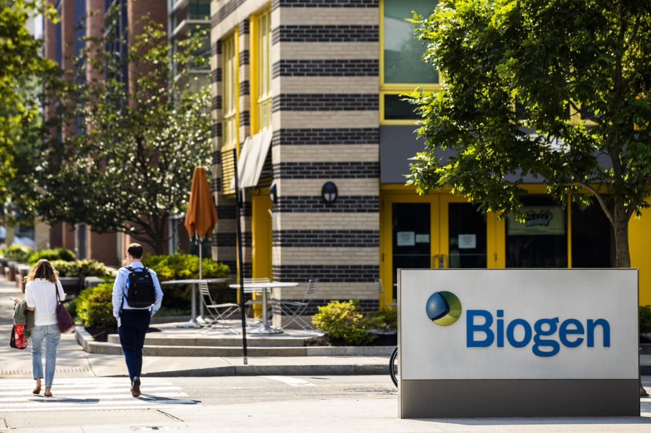 Biogen stock rises even as multiple sclerosis revenue tumbles. It sees ...