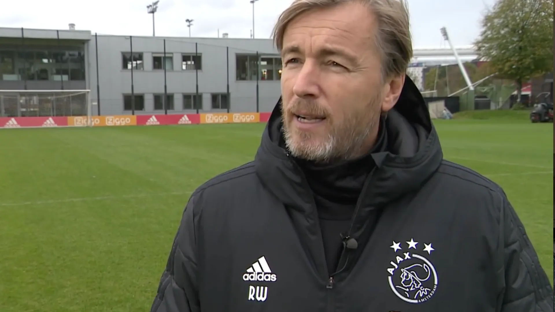 Zuur: voormalig Ajax-voetballer Richard Witschge verkoopt zijn ...