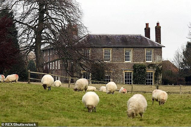 David Cameron wins pool battle at Cotswolds home after claim he was ...