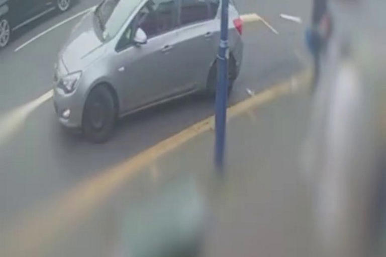 Moment red mist descends on driver as parking ticket row escalates