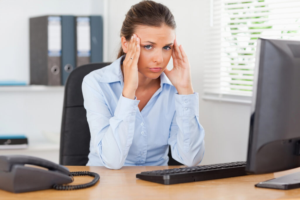 26 subtle workplace mistakes that could be costing you big time