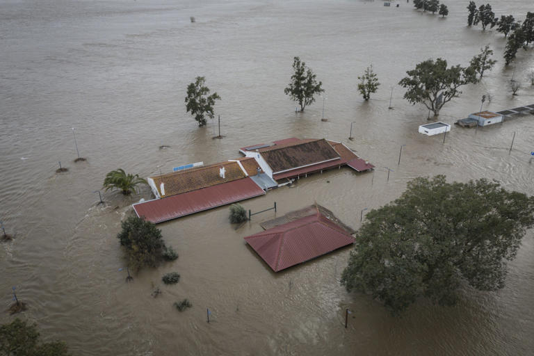 Storm Leonardo wreaks havoc in Europe with flights grounded and major ...