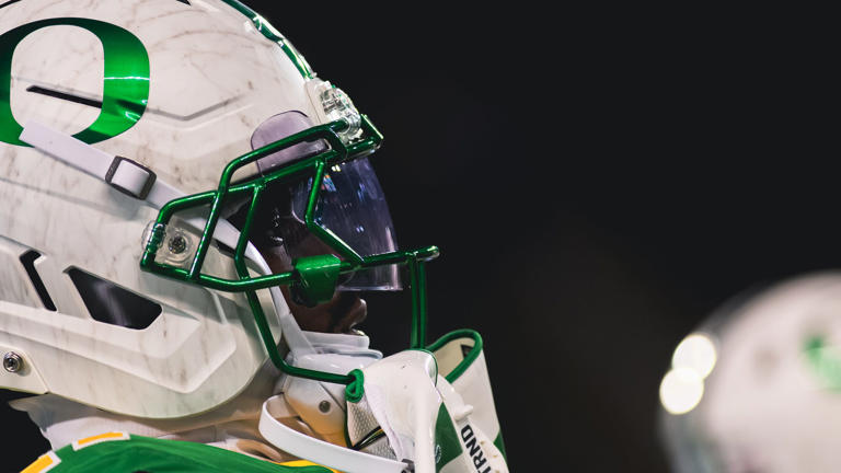 Oregon Ducks jump into top 5 of national rankings with 5-star commit
