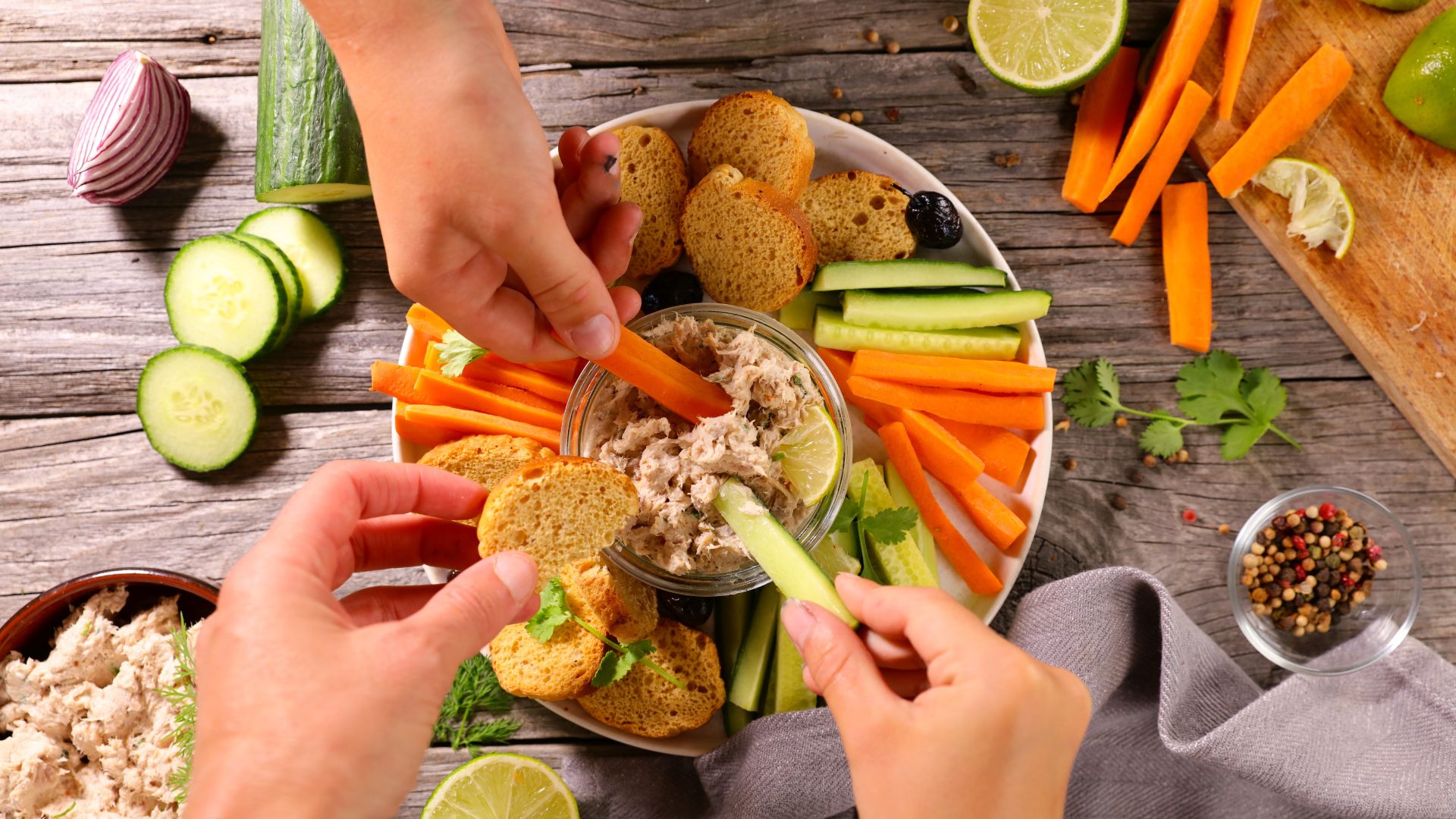 Healthy snacks that help dietitians stay full between meals