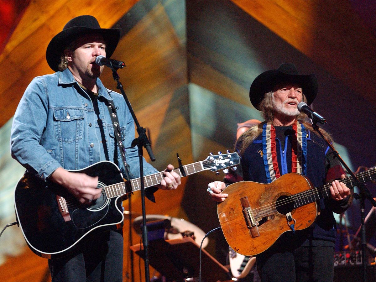 Country music duets fans still can't stop listening to