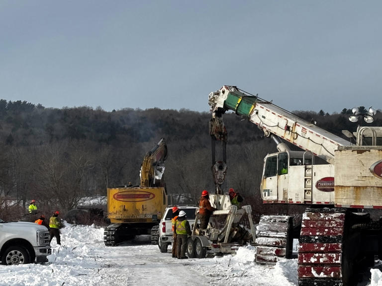 No leaks reported as crews work to clean up Mansfield train derailment