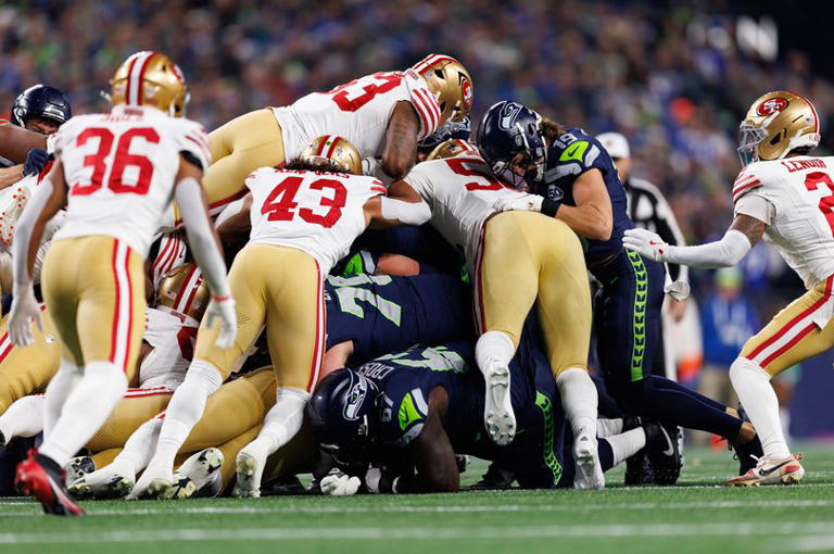 Seahawks star AJ Barner hopes the Tush Push goes out with a bang in ...