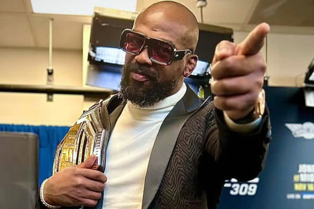 Jon Jones abre o jogo sobre lesão, mas não desiste de lutar na Casa ...
