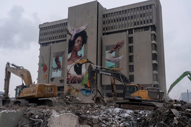 Construction begins on health, research building at Detroit 'fail jail ...
