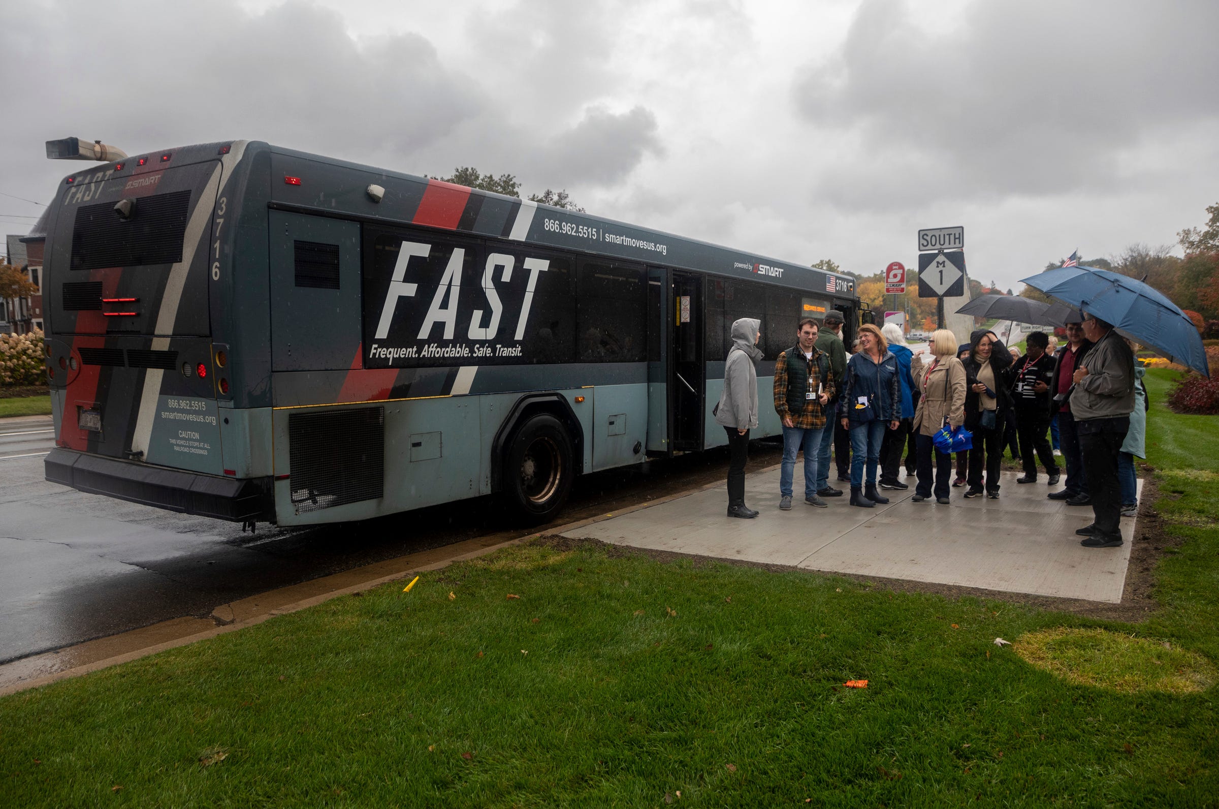 SMART launches free Wi-Fi on select bus routes in metro Detroit