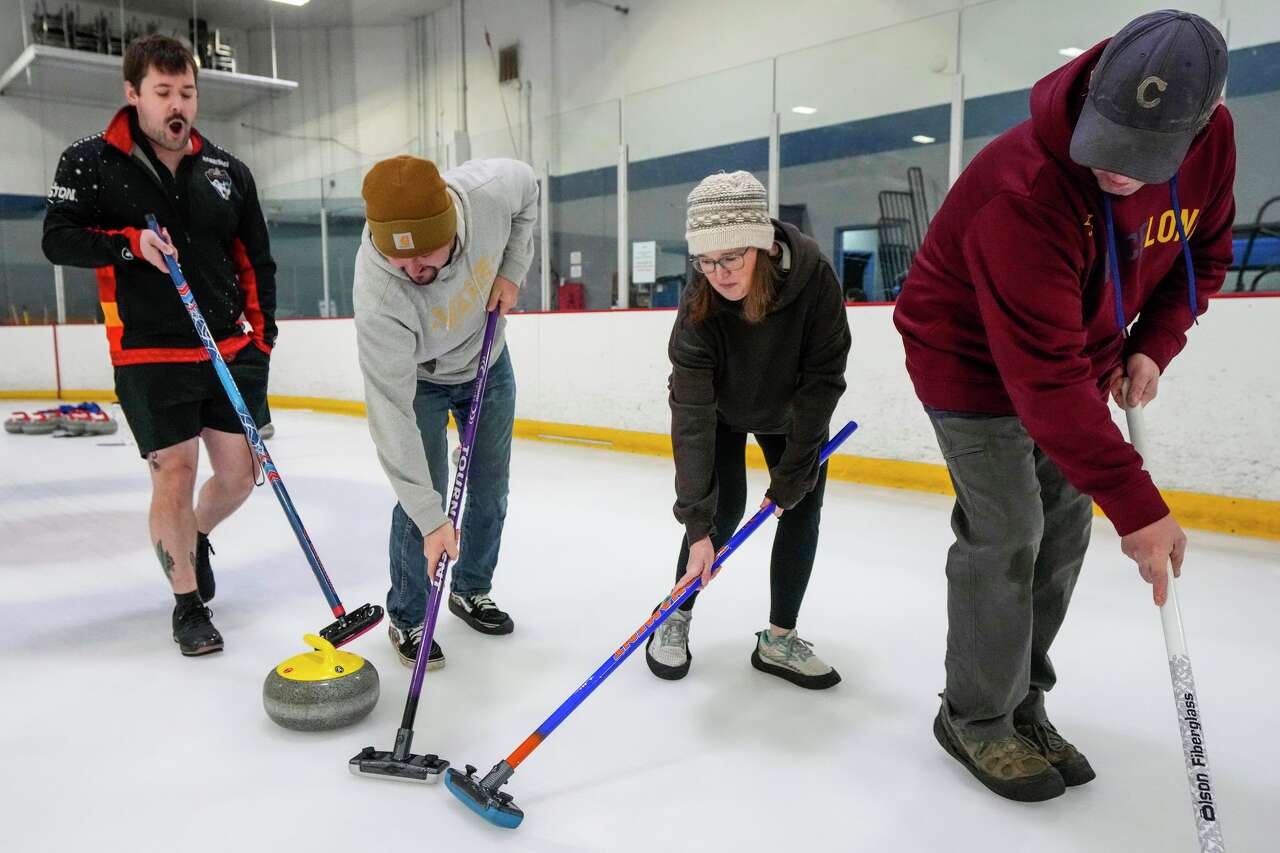 Want to try curling in Texas? Houston club offering classes during ...