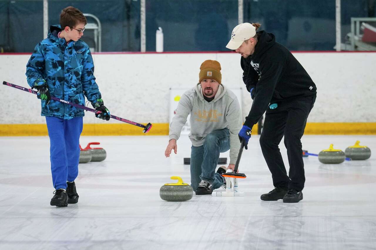 Want to try curling in Texas? Houston club offering classes during ...