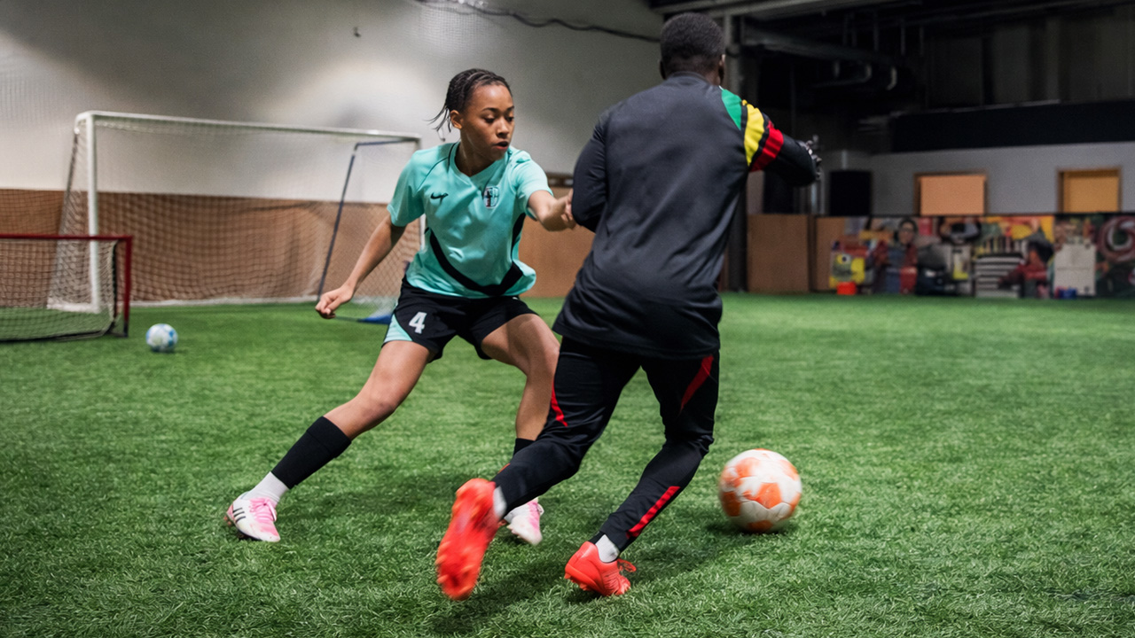 Passing skills tested against many players