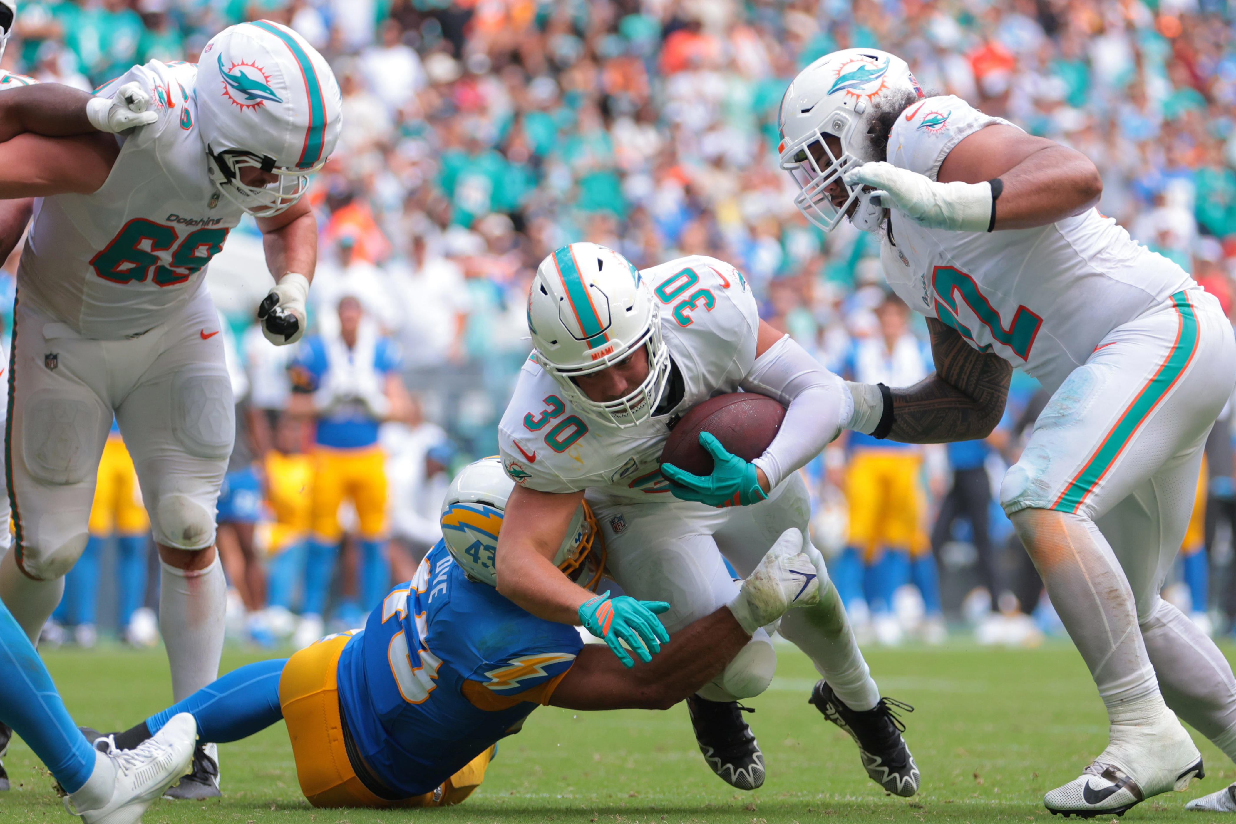 Dolphins' new offensive coordinator wants unsung hero to stay on roster